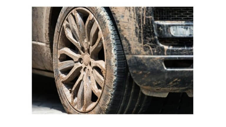 Jeep Grand Cherokee 4x2 vs 4x4 (Which is the Better Drivetrain)